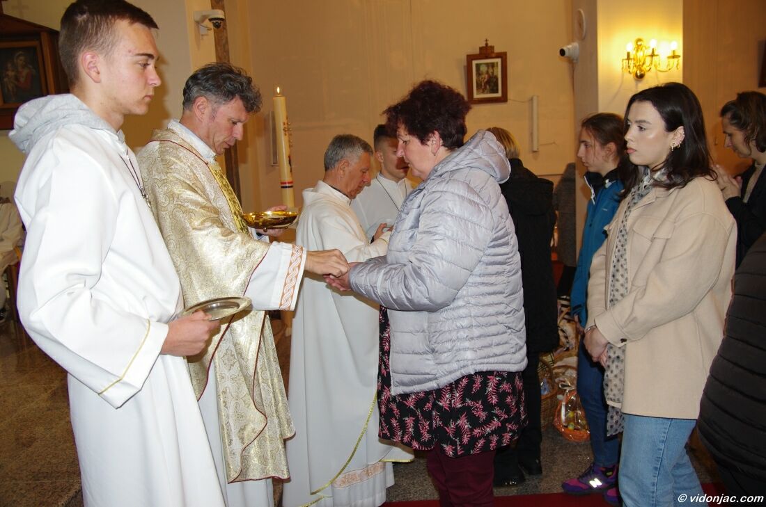 Index of /foto-2022/velika_subota/full